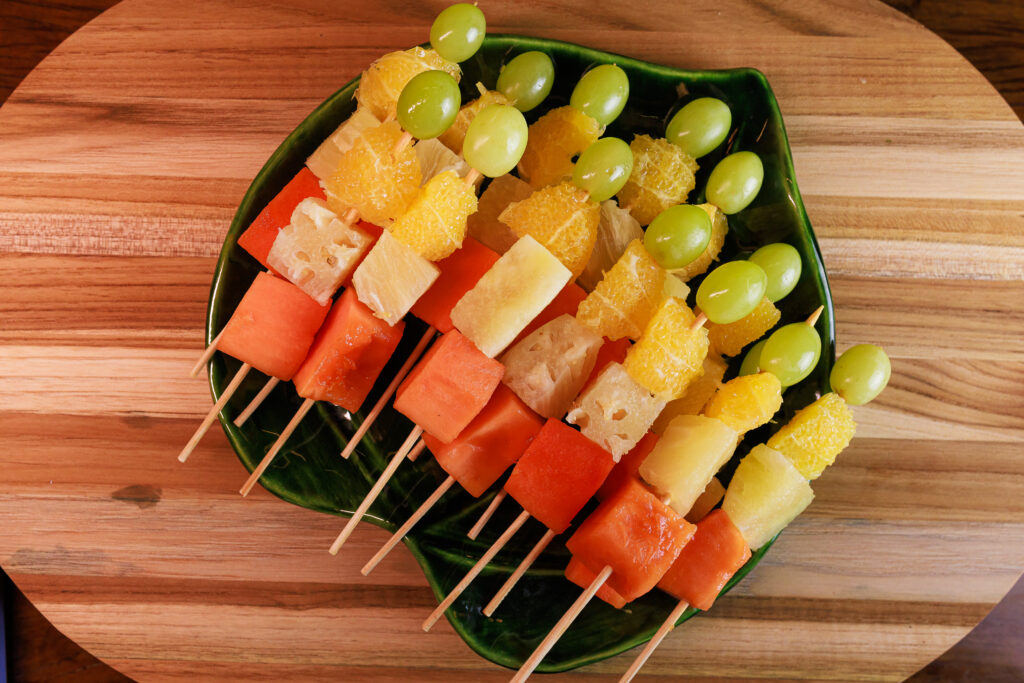 Espeto de Frutas – 4 sabores – Pastelaria Marília de Dirceu